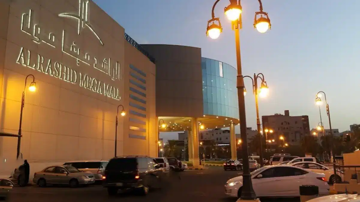 27 Best Places To Visit in Madinah Right Now! [With Images]